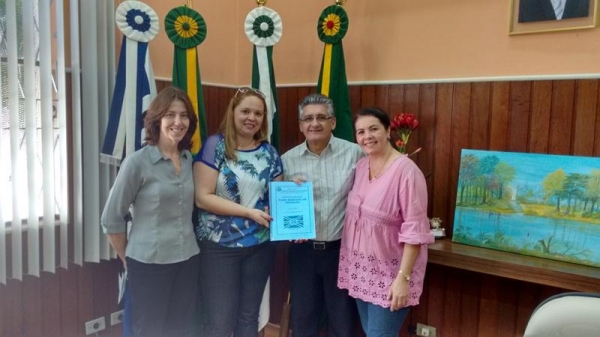 Prefeitura Municipal de Jacarezinho - PR